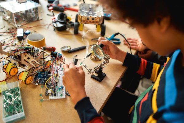 Arduino: A Fun and Easy Way for Kids to Learn Electronics - Tetralink ...